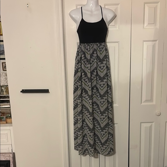 Mimi Chica | Dresses | Mimi Chica Black And Gray Chevron Maxi Dress ...